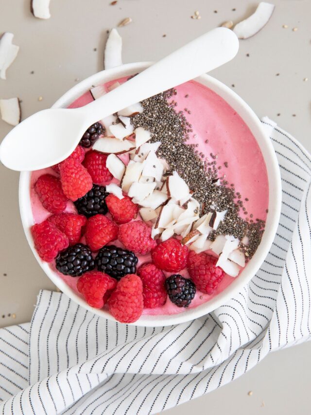 31+ Best Smoothie Bowl Toppings - Sip Sip Smoothie