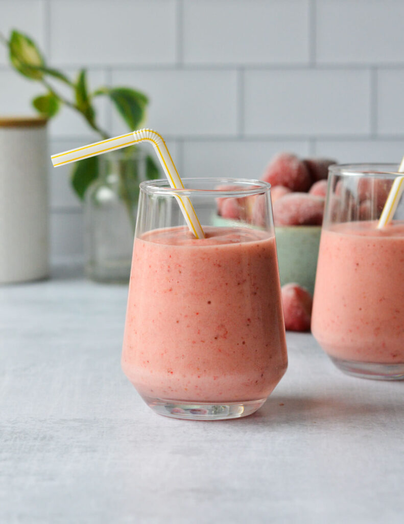 How to Make Smoothies with Water: The Complete Guide - Sip Sip Smoothie